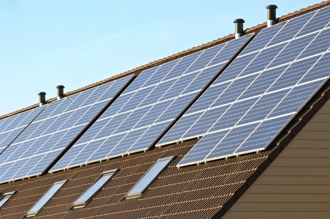 Monocrystalline vs Polycrystalline Solar Panels | Best Guide